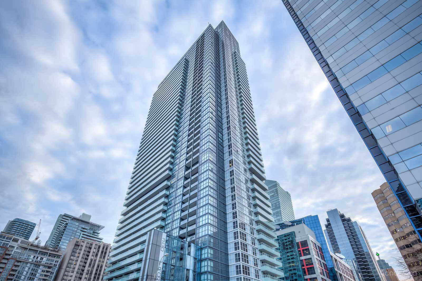 300 Front St W: Toronto Airbnb Condo Review - Guestable